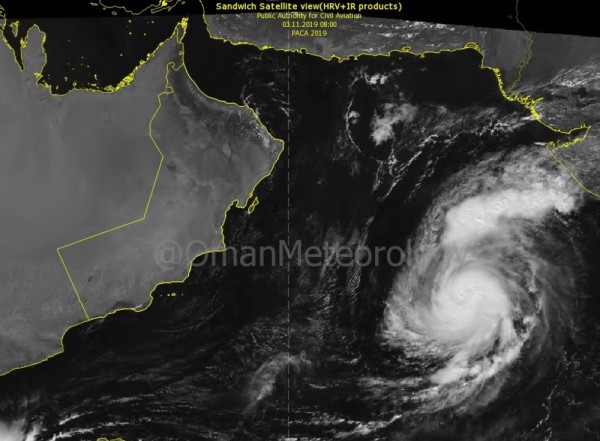 Oman raises caution against tropical storm - https://www.dubaistandard.com
