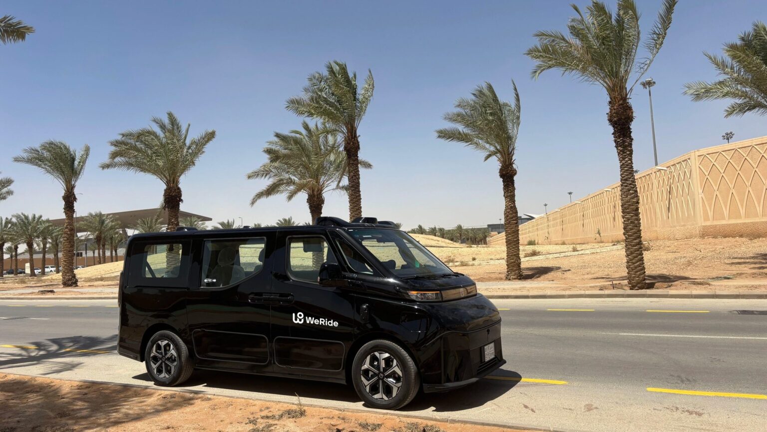 1,200 autonomous robotaxis planned for rollout in UAE and KSA through ...