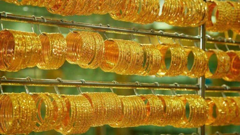 Dubai gold prices drop by Dh7 per gram, but frequent fluctuations are ...