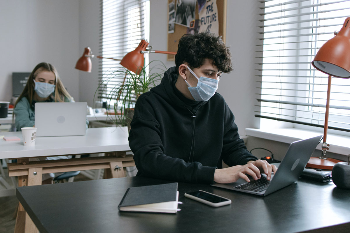 HR managers are dealing with the rise of coronavirus-related isolation ...