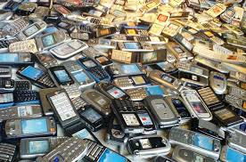 Indian man owns over 2,300 mobile phones. - https://www.dubaistandard.com