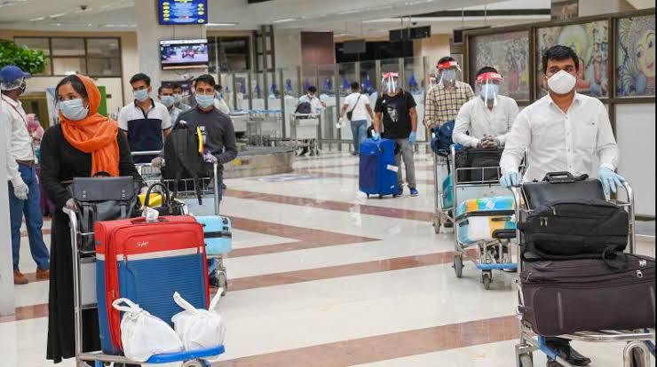 UAE: Mandatory Covid-19 PCR test to everyone arrives through airport ...